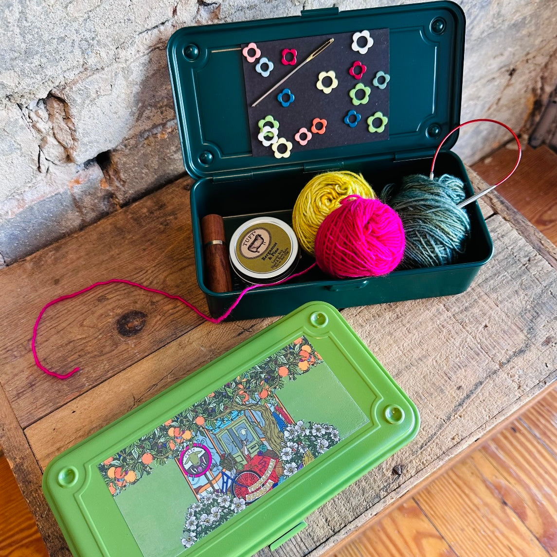 Knitting Gear | Fuzzy Goat